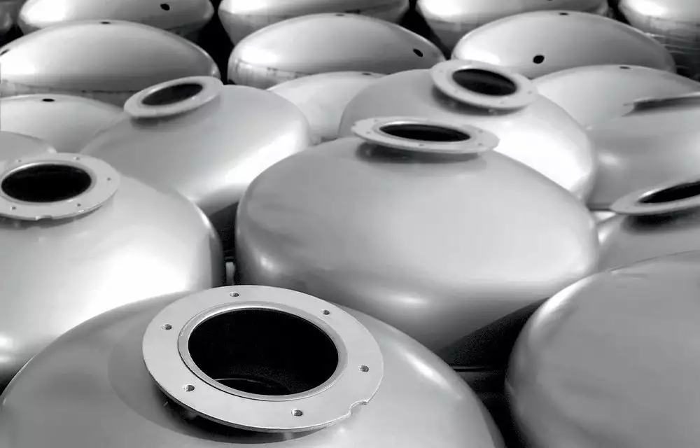 Flanged dished heads - Metalpress S.p.A. | sheet metal forming